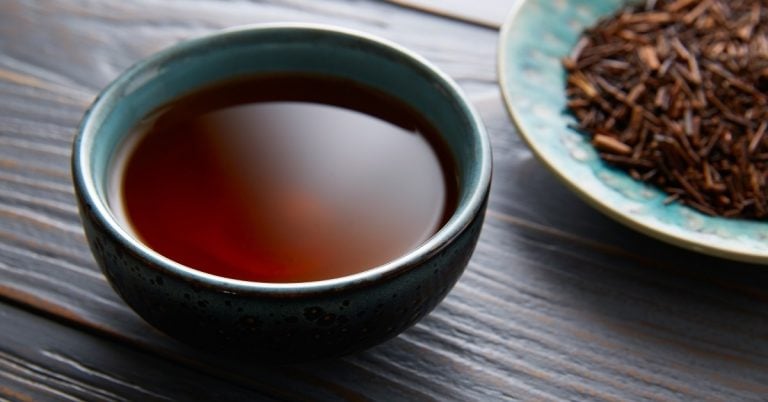 8 Kukicha Tea Benefits, Side Effects & History - Nifty Wellness